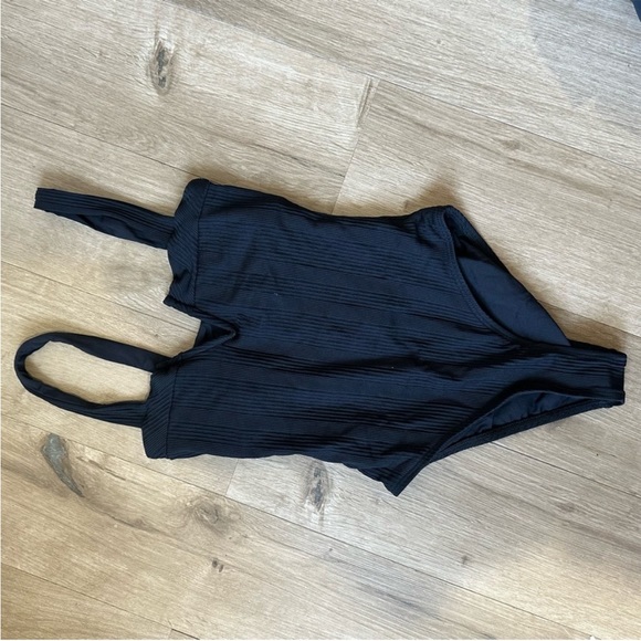 l*space | Swim | Nwt Lspace Cha Cha Black One Piece Swimsuit ...